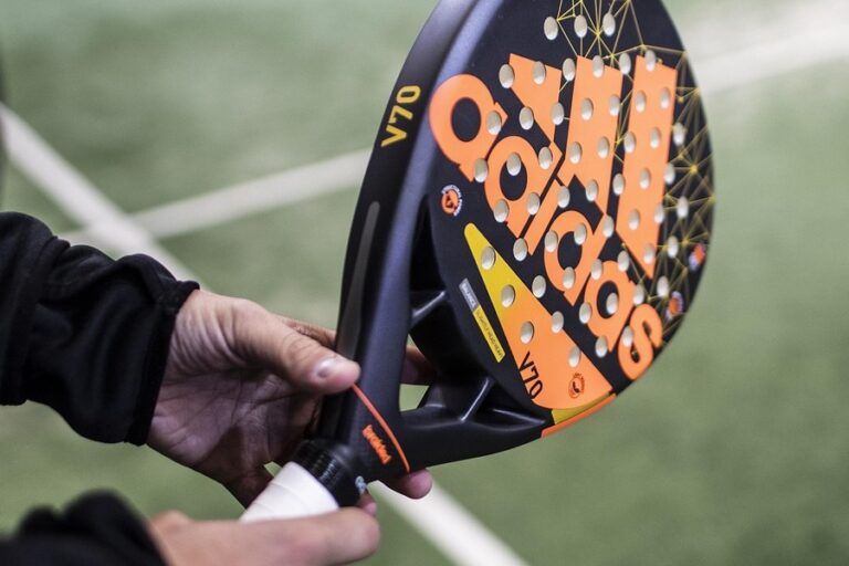 Grip Et Surgrip Padel : Le Guide Complet Pour Mieux Jouer Et éviter Les ...